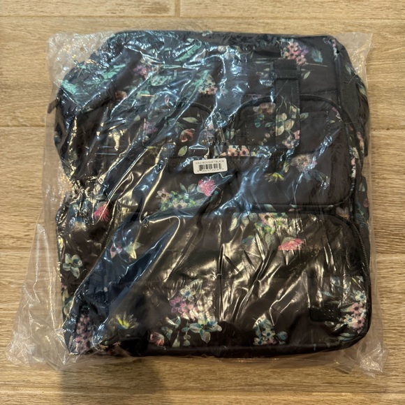 lug | Bags | Nwt Lug Via 2 Bouquet Floral Black Backpack | Poshmark